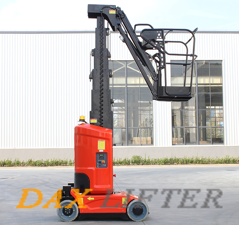 News - Advantages of telescopic man lifter for warehouse operations